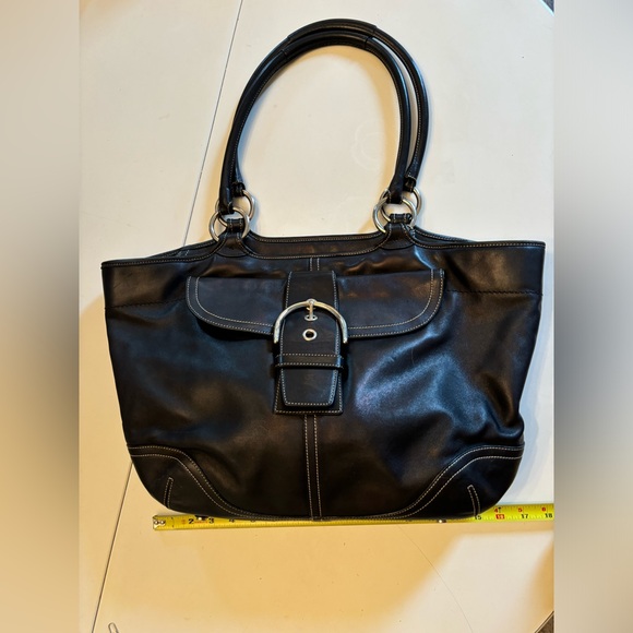 Coach | Bags | Vintage Coach Soho Black Smooth Leather Large Tote Bag ...